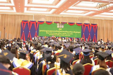 Update៖ សម្តេចតេជោ ហ៊ុន សែន អញ្ជើញជាអធិបតីក្នុងពិធី ប្រគល់សញ្ញាបត្រជូននិស្សិត