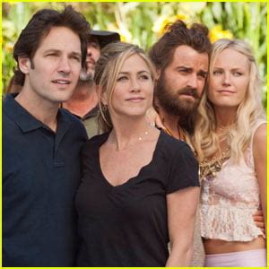 Jennifer Aniston & Paul Rudd: New ‘Wanderlust’ Poster & Stills! | Jennifer Aniston, Justin ...