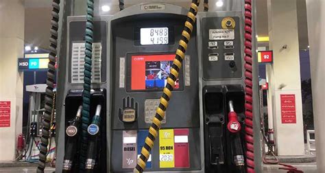 ပြည်တွင်းစက်သုံးဆီဈေး ကျပ် ၃ ၀၀၀ အောက် ပြန်ဆင်း