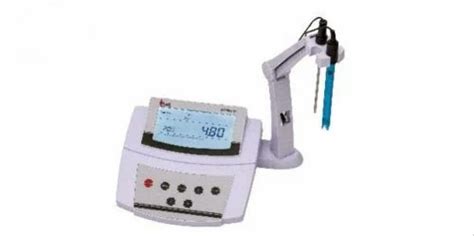 portable ph meter 3 point calibration at ₹ 19500 in surat id