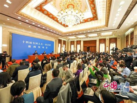 首次亮相，王超任大会发言人 工作 世界 人民