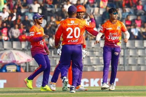 Bpl Scandal Cummins And Ryan Burl Stuck In Dhaka As Durbar Rajshahi