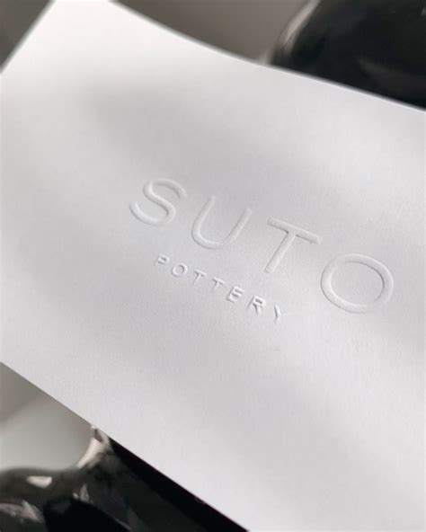 우더디자인 명함 명함제작 우더스티커 택배 포장 쇼핑백 박스 패키지에 원하는 어느 곳이든 부착 가능한 자연스러운 질감의 모조지 스티커 작지만 브랜드를