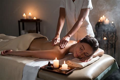 Soothing Aromatherapy Massage With Essential Oils And Warm Towels