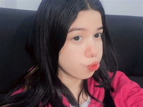 Ily Bea Cam Model Free Live Sex Show Chat Stripchat