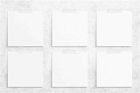 콘크리트 배경에 테이프스카치가 붙어 있는 6개의 흰색 사각형 수채화 시트의 구성 광고 보드 디자인에 대한 벽에 포스터 모형 플랫 레이 상단 뷰 복사 공간 인사장에 대한 스톡