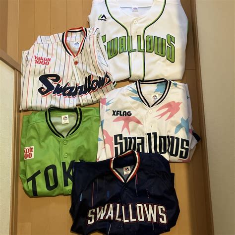 スワローズ ユニフォームセット メルカリ