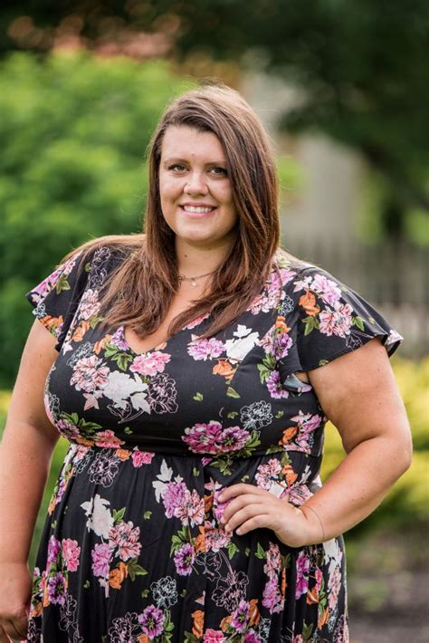 Danielle R Headshot Newsymom