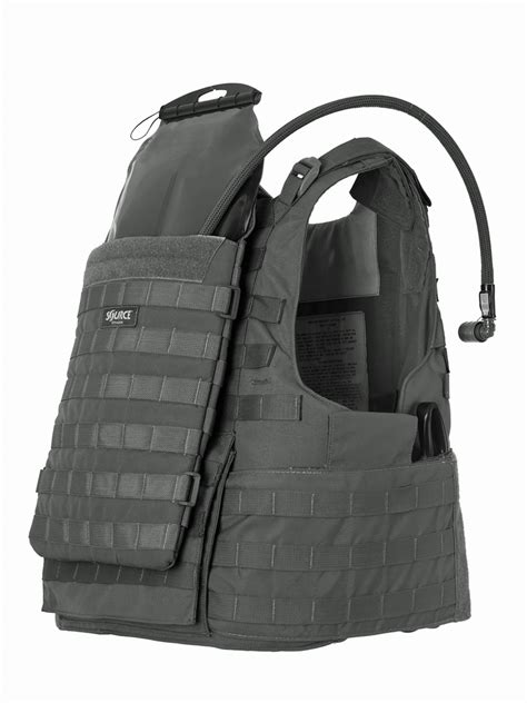 Source Tactical Razor 3 Liter 100 Oz Low Profile Hydration System Black