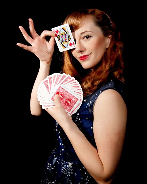 5 Best Female Magicians In Nyc You Need To See