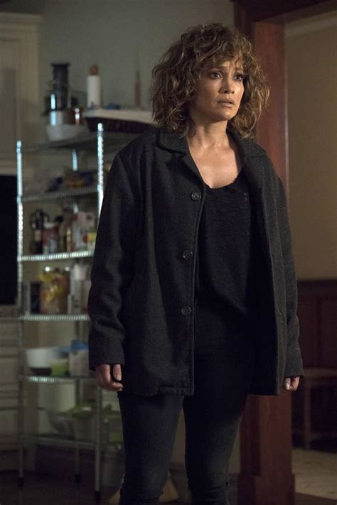 Detective Harlee Santos Pic