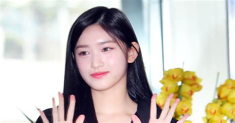 Ive 이서 러블리가 톡톡 [포토엔hd]