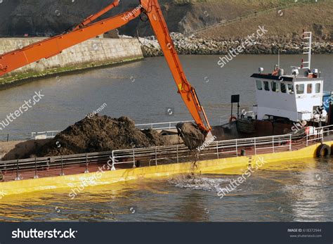 Dredging Ship Scooping Soil River Esk Stock Photo Shutterstock