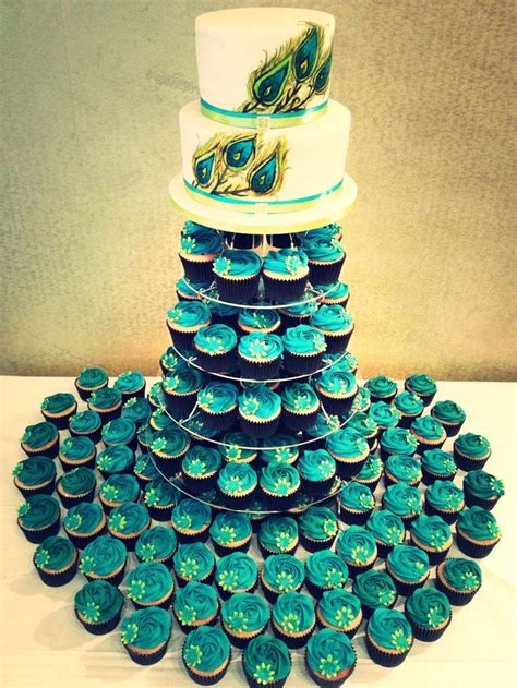 Cupcakes Arranged Like A Peacock Tail Peacock Wedding Cake Peacock