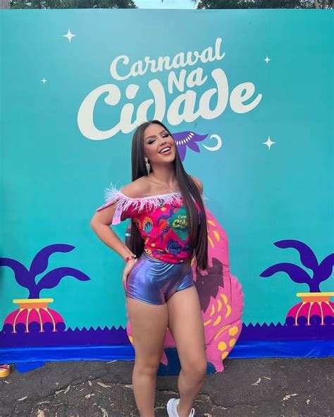 Pin Em Vivi Wanderley