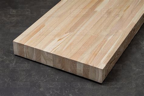 Косоуры, тетива из лиственницы