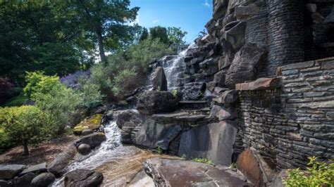 Derek Jeters Waterfront Castle In New York Spent 4 Years On The Market Now Its Heading To