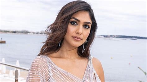 Lust Stories 2 Fame Mrunal Thakur Believes Having Matured Conversations