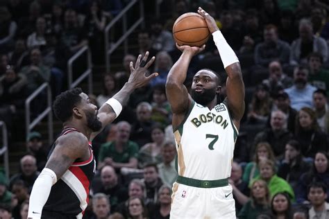 NBA: Umabot si Jaylen Brown ng 10,000 career points sa panalo ng ...