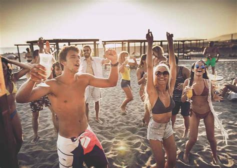 How To Host A Beach Themed Party In Your Garden 7 Steps To Success