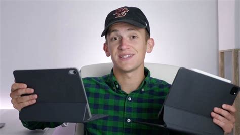 Compared Apple S Magic Keyboard Versus Smart Keyboard Folio For Ipad