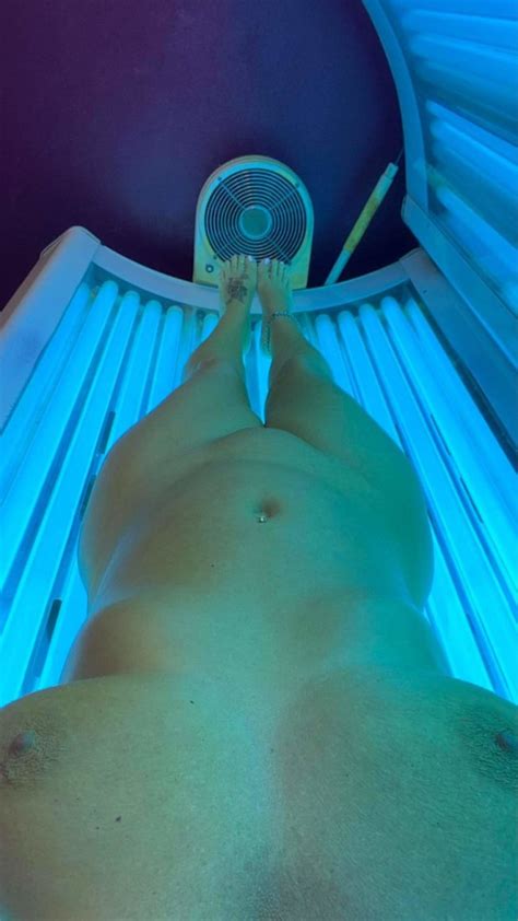 Tanning Bed Mastersslavegirl