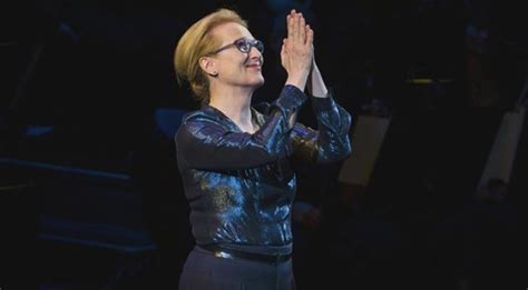 نجمات هوليوود يتضامنّ مع ابنة الهند إرم نيوز