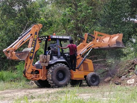 Lori Tipper 10 Tan Ranio Backhoe