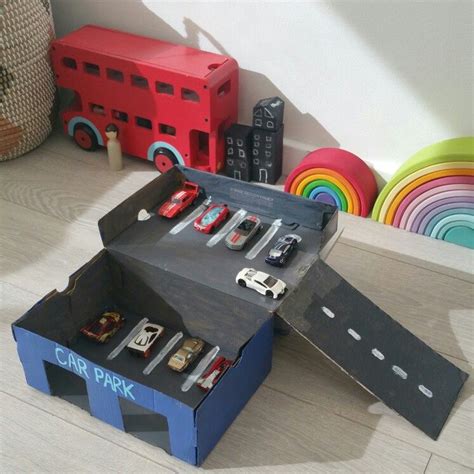 Idea DIY Mainan Kereta Daripada Kotak Anak Lelaki Mesti Suka