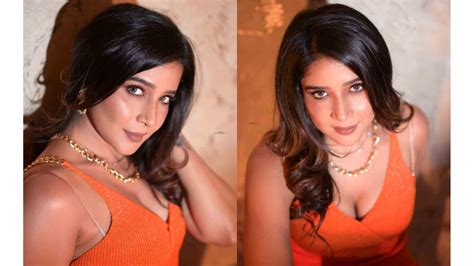 Sakshi Agarwal Hot Cleavage Exposed In Sleeveless Tops Glamsundari In