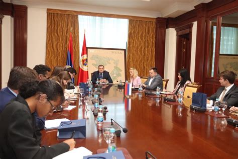 Милорад Додик On Twitter Република Српска Je институционално стабилна и поштује Устав БиХ и