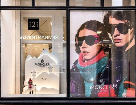 attention grabbing window display with sunglasses