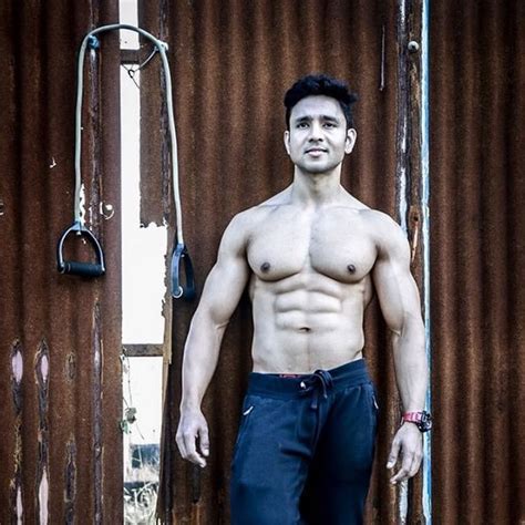 sunny tyagi youtube