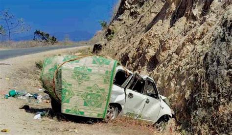 ရွာငံ မြို့ကြီးကြားတွင် ကား ၁ စီး မှောက်ပြီး လူ ၆ ဦး သေဆုံး