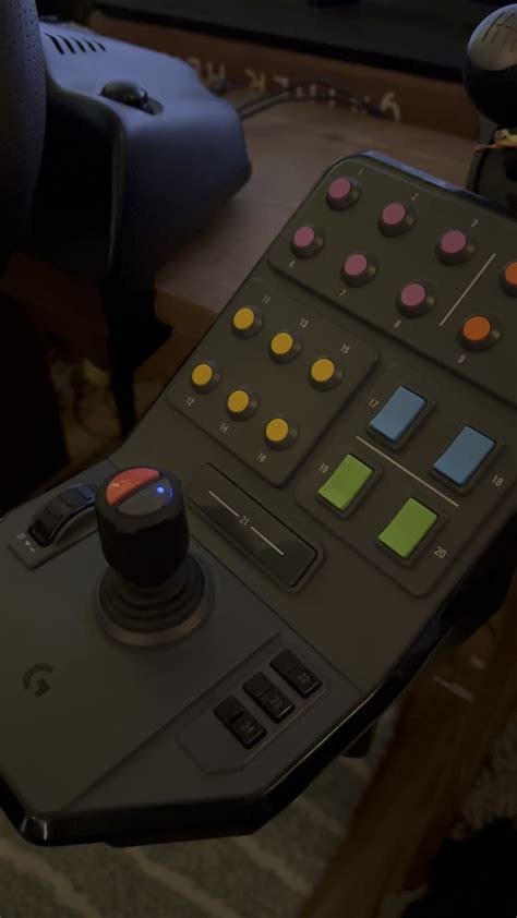 Heavy Equipment Side Panel Keeps Disconnecting And Reconnecting By Itself Help R Logitech