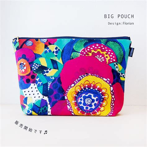大きな花が特徴的なカラフルビッグポーチ。 Art＆design「frip Design」のblog