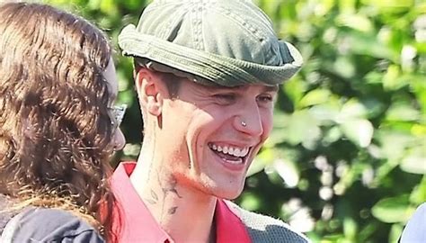 Justin Biebers Rare Appearance Shocks Fans After Cry For Help Livestream