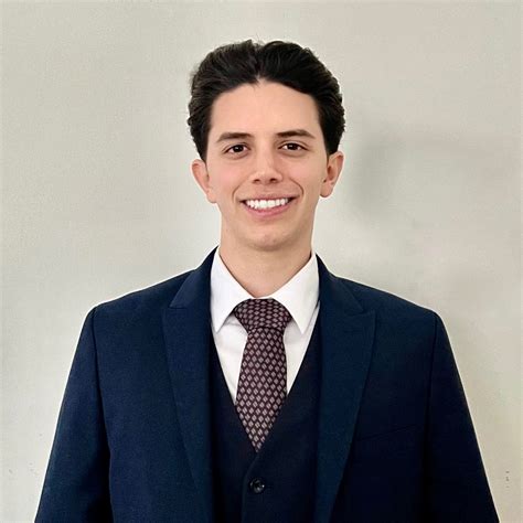 Juan Andres Vera Medium