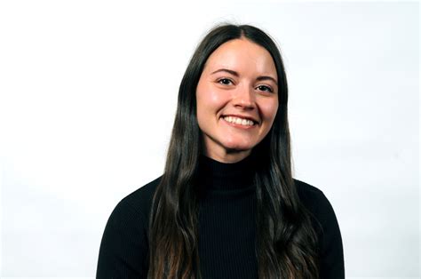 Liz Rowe Headshot Canadian Psychiatric Association Association Des