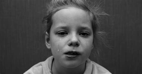 Когда мне исполнилось 13 лет я собрала вещи и пошла искать тот самый приют чтобы там остаться