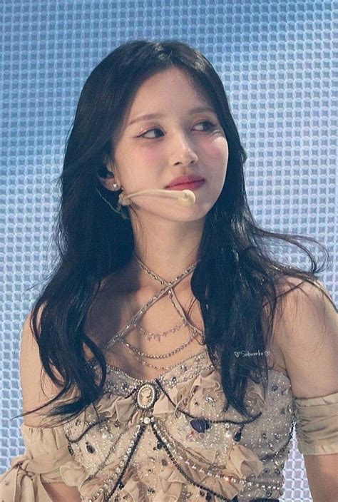 Mina Panosundaki Pin