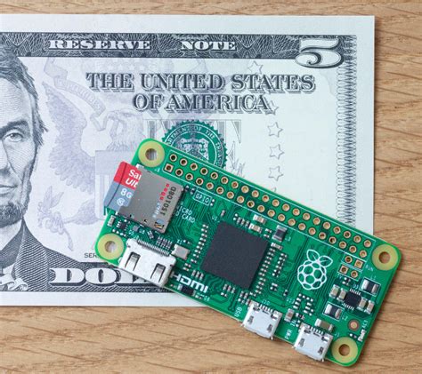 Raspberry Pi анонсировал плату Zero стоимостью пять долларов