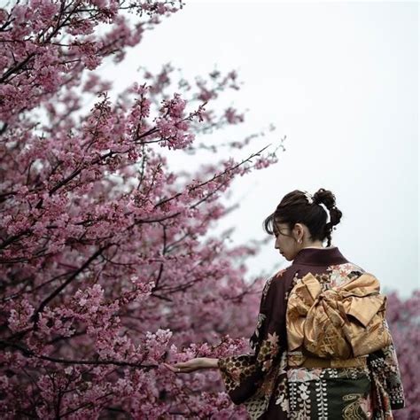 A I Aishan Threads Say More