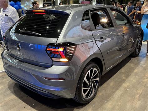 novo vw polo 2023 mpi versão de acesso preço consumo fotos e detalhes