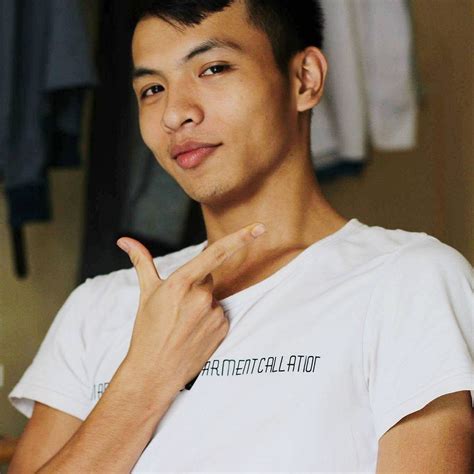 About Quang Truong Medium