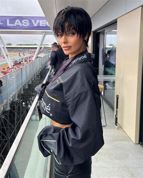 Maura Higgins Hacks Off Her Long Locks For A Shaggy Pixie Haircut See