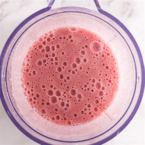 Strawberry Banana Fizzy Float Amandas Cookin