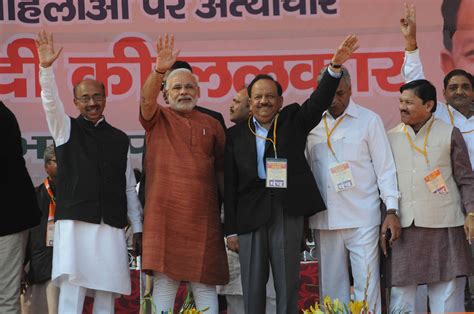 Shri Narendra Modi Dr Harsh Vardhan Shri Vijay Goel And Shri Shyam