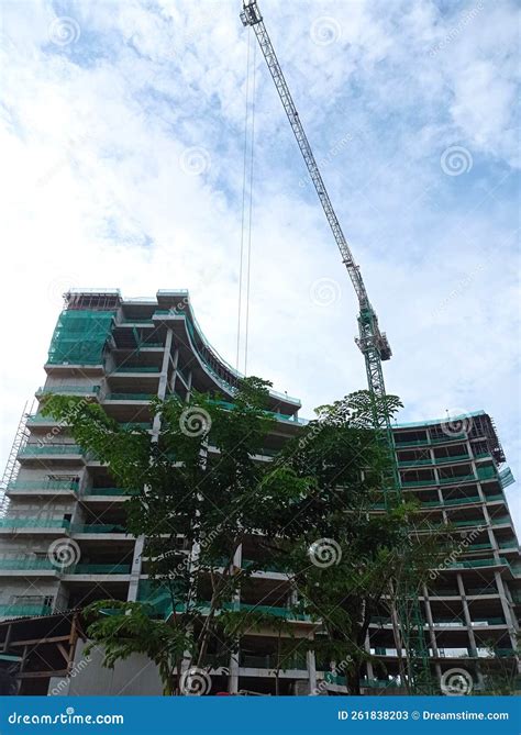 Estructura De Edificios De Altura Imagen De Archivo Imagen De Condominio Fachada 261838203