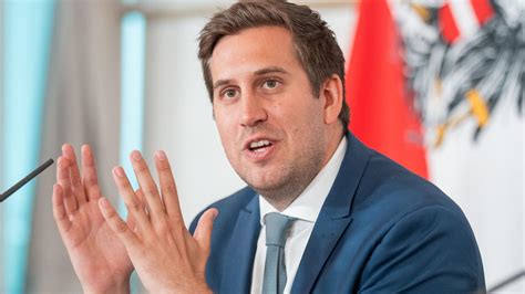 Beamte Und Pensionen Wie Viel Soll Gespart Werden Kurier